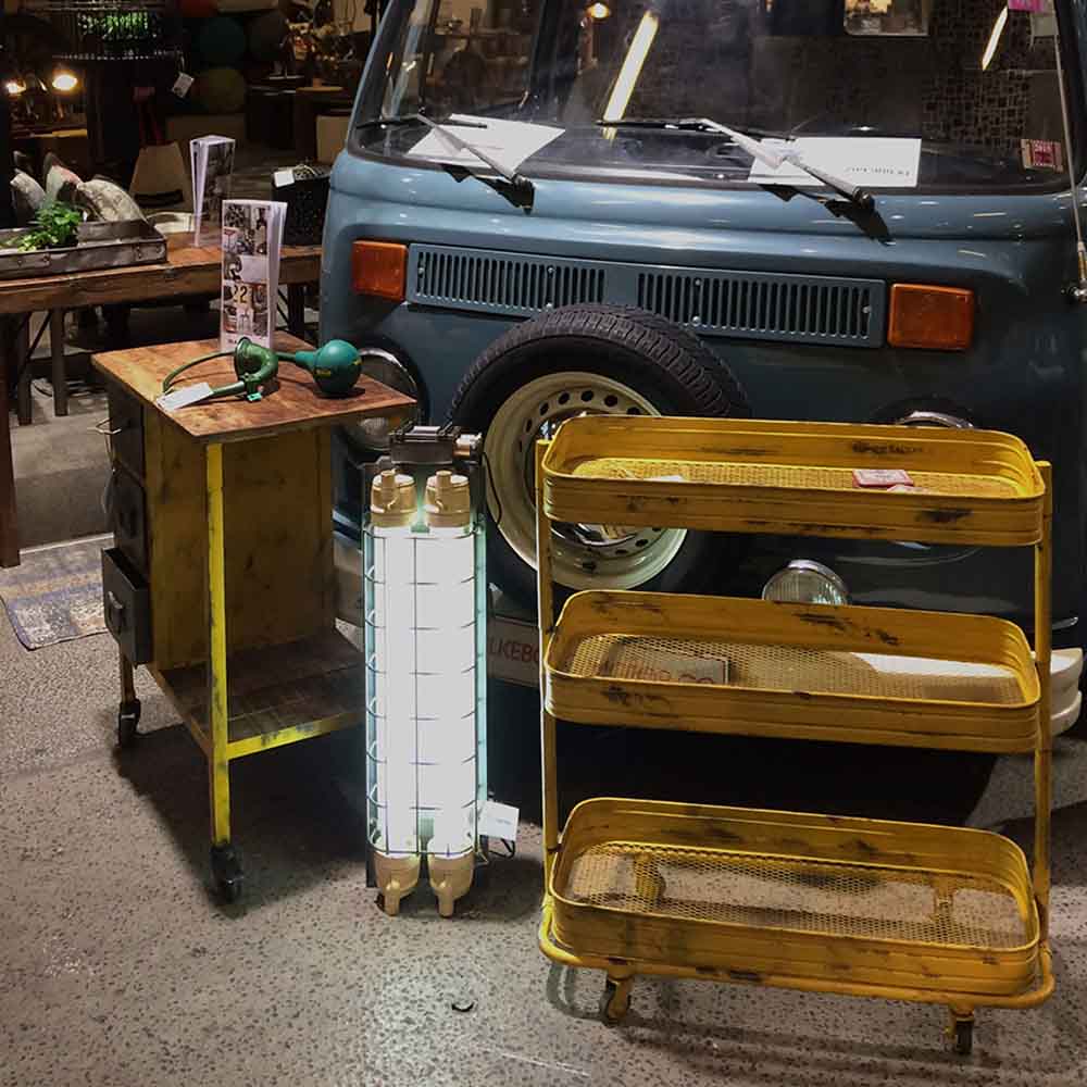 Rullvagn i Antikgul med hjul Trademark Living